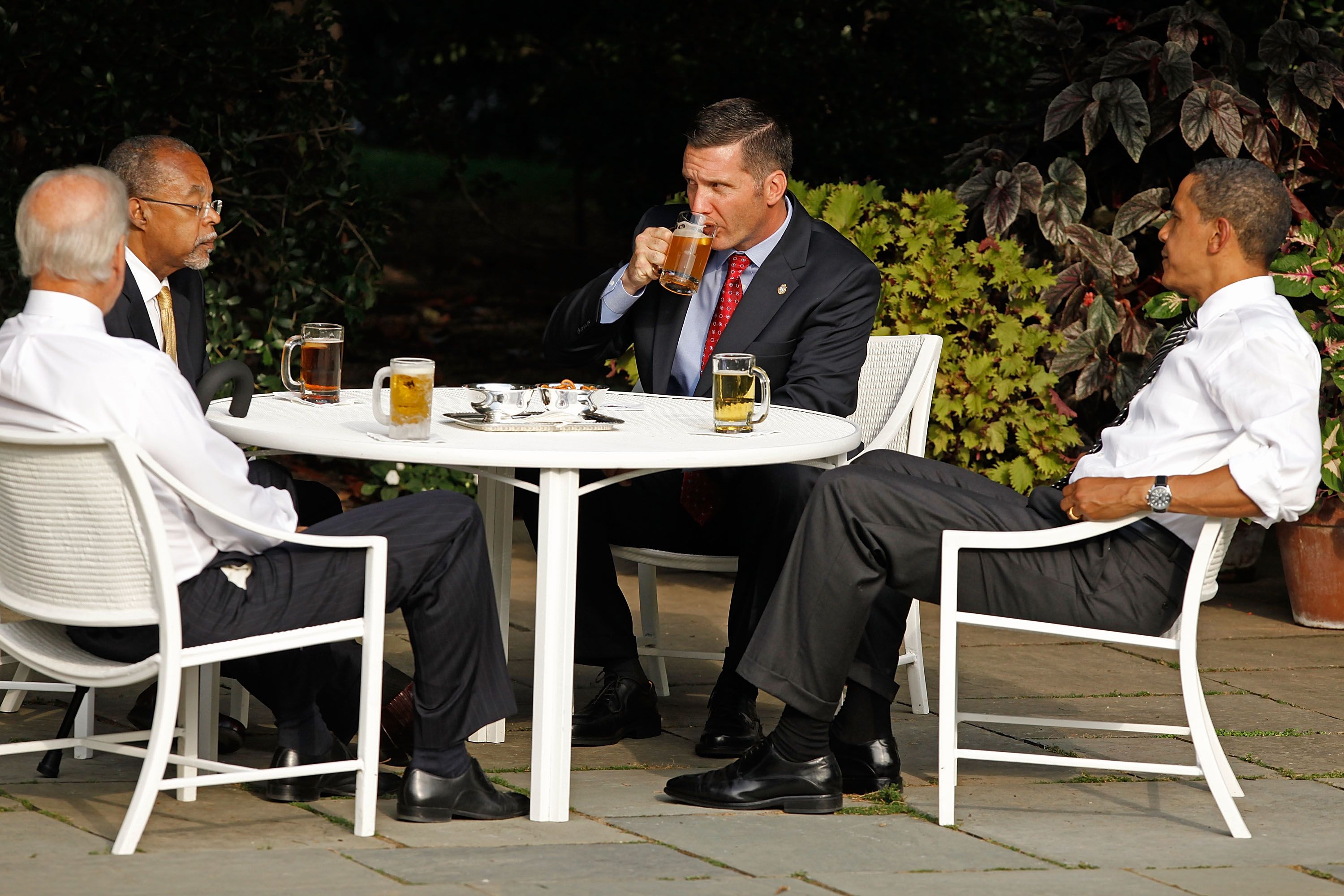 Beer Summit - It - Image 9 from Social Media President: Obama's Best ...