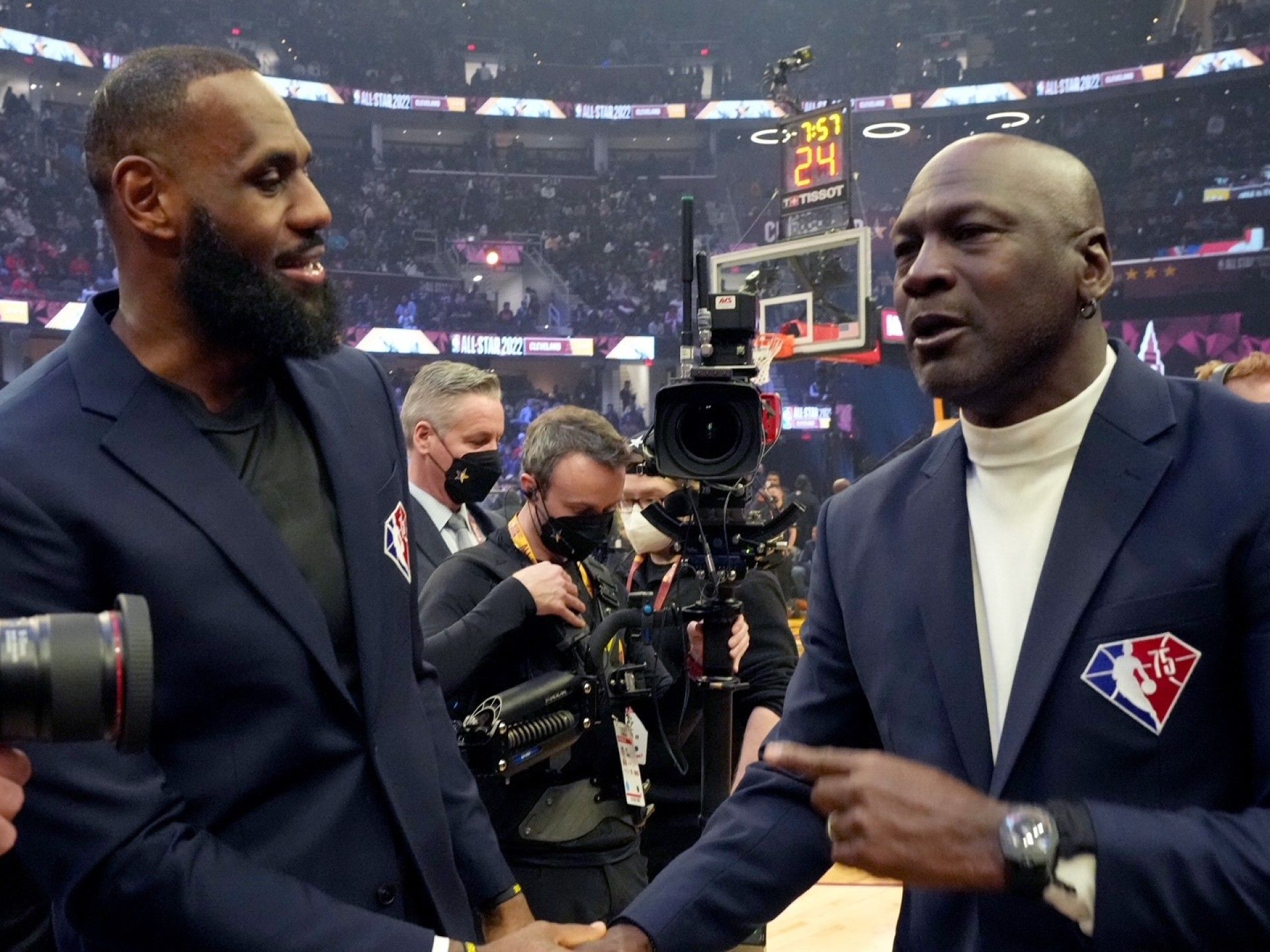 NBA All-Star 2022: Michael Jordan, LeBron James, Allen Iverson, And ...