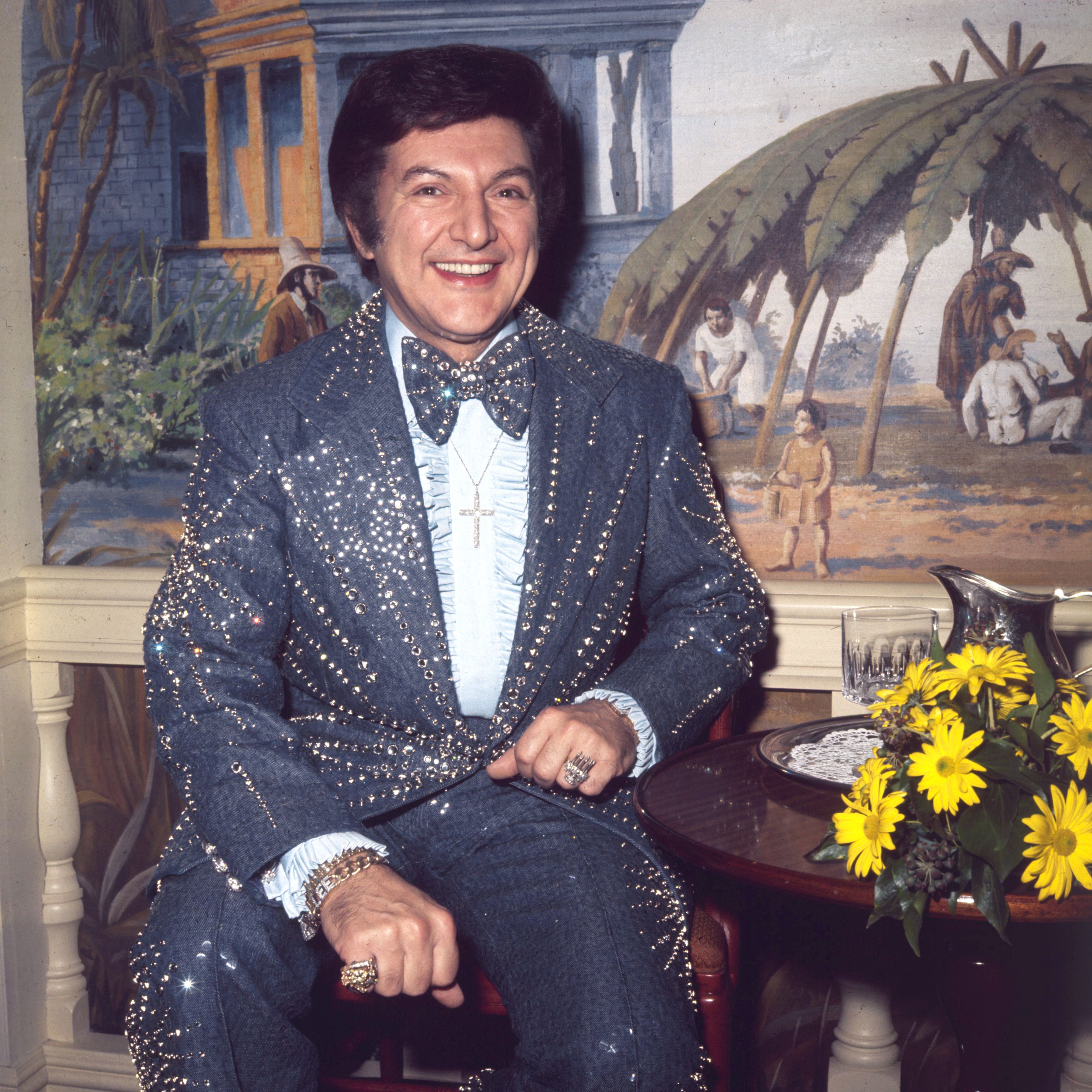 Max Robinson - Robinson - Image 13 from 21 Celebrities Who Have Lived ...