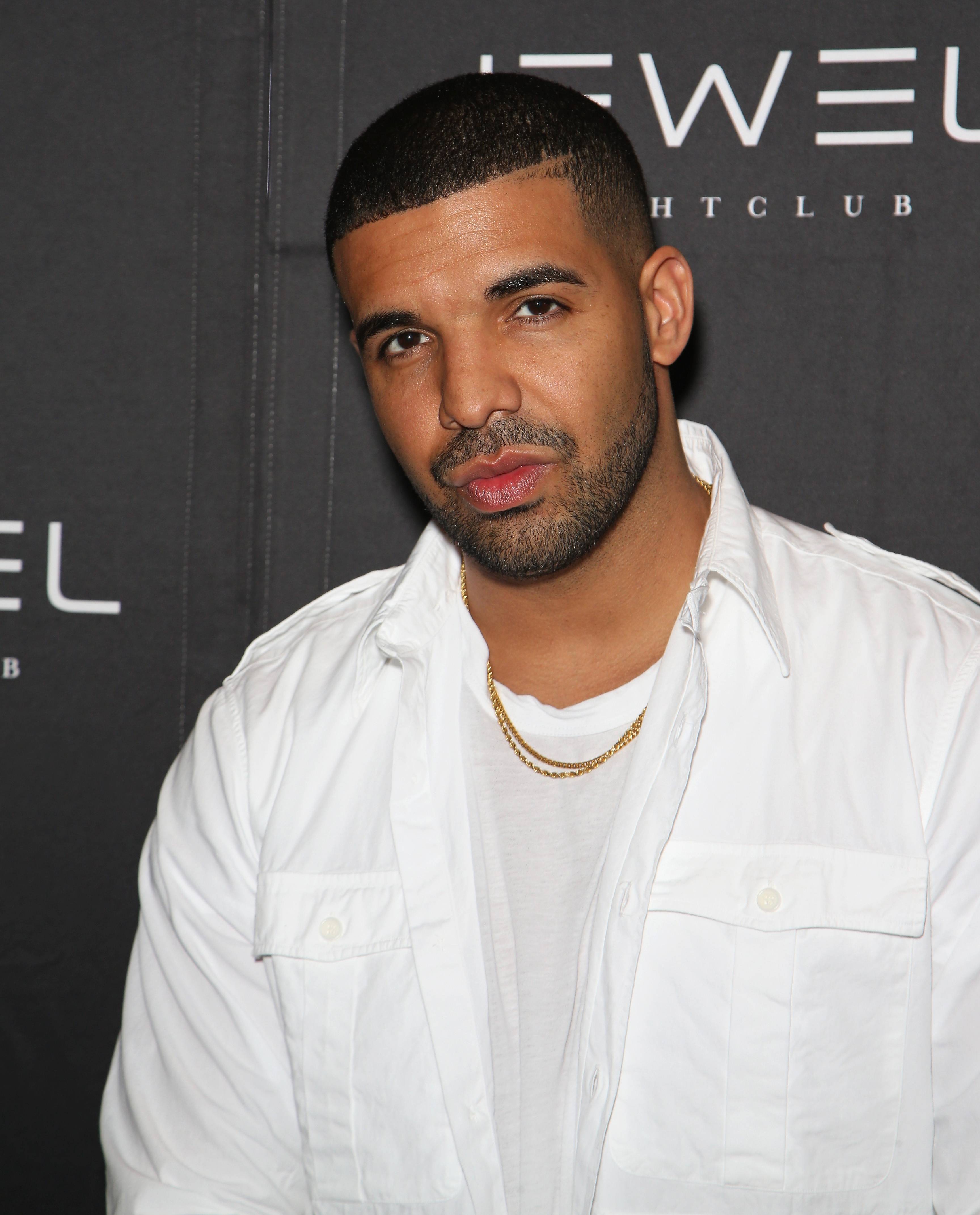 Drake's 30th Birthday Party Was the Most Confusing Social Event of the ...