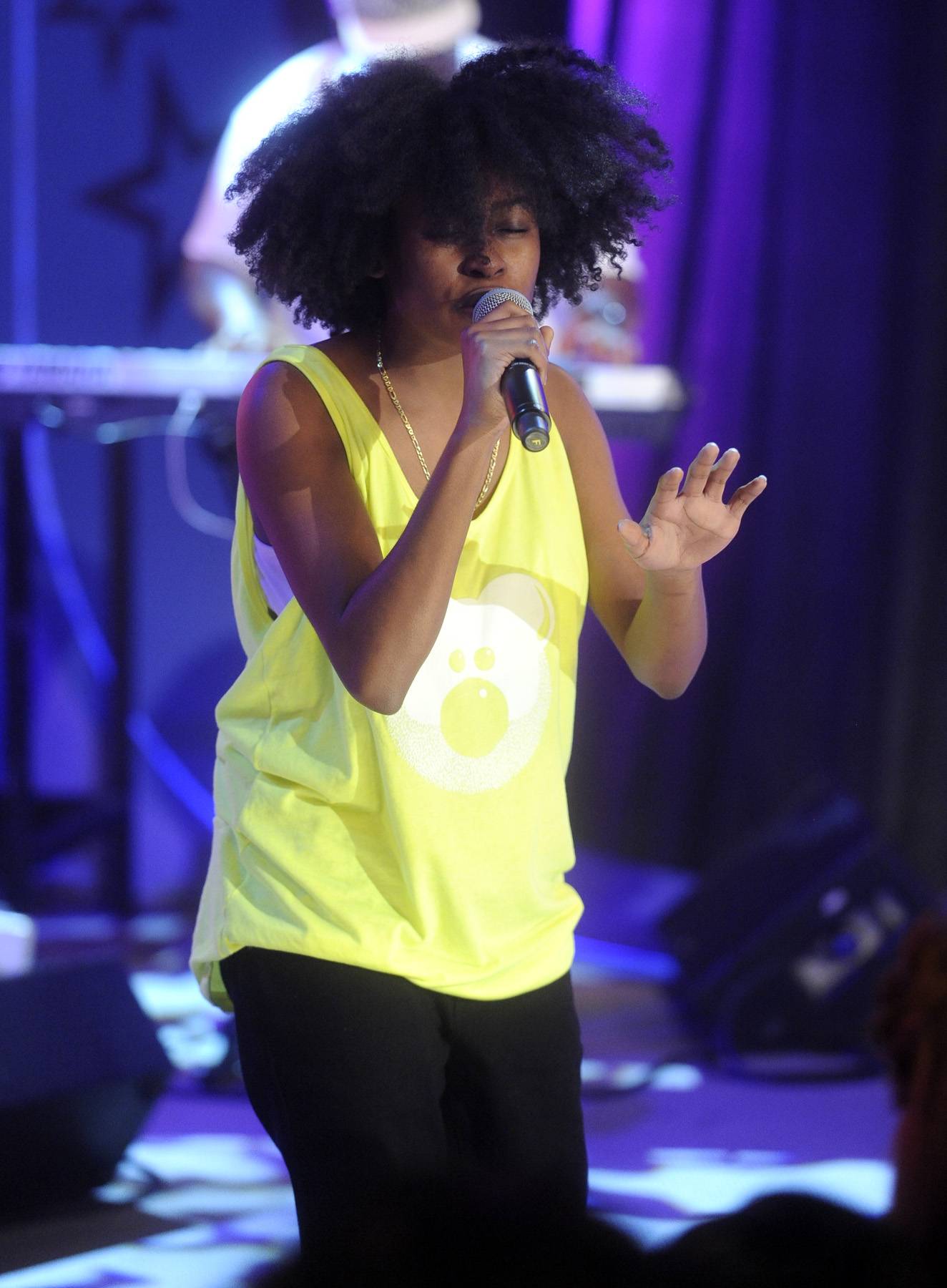 Gwen Bunn delivers a - Image 5 from Exclusive Access: Bow Wow, Sanya ...