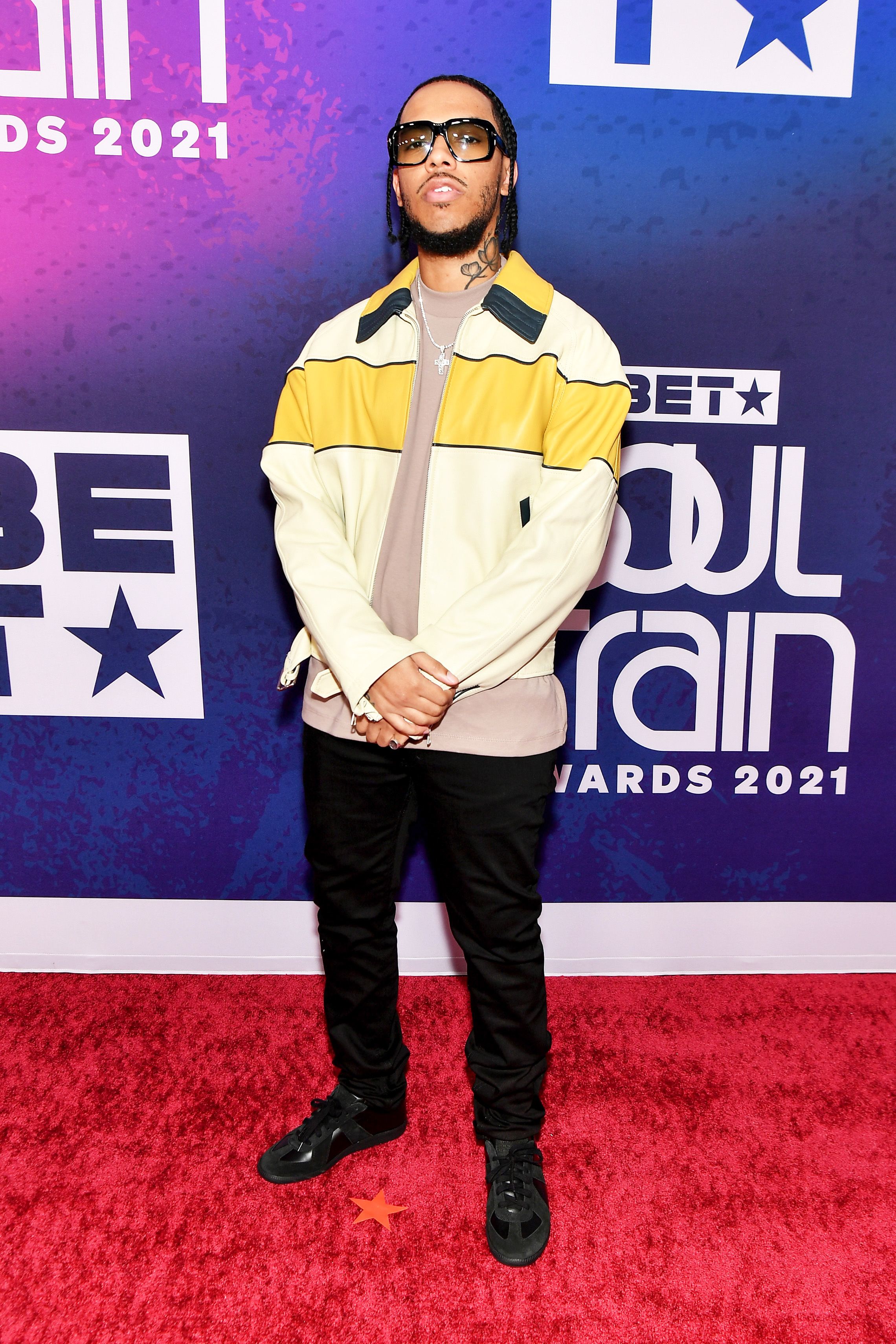 Singer-songwriter ELHAE served up - Image 4 from 2021 Soul Train Awards ...