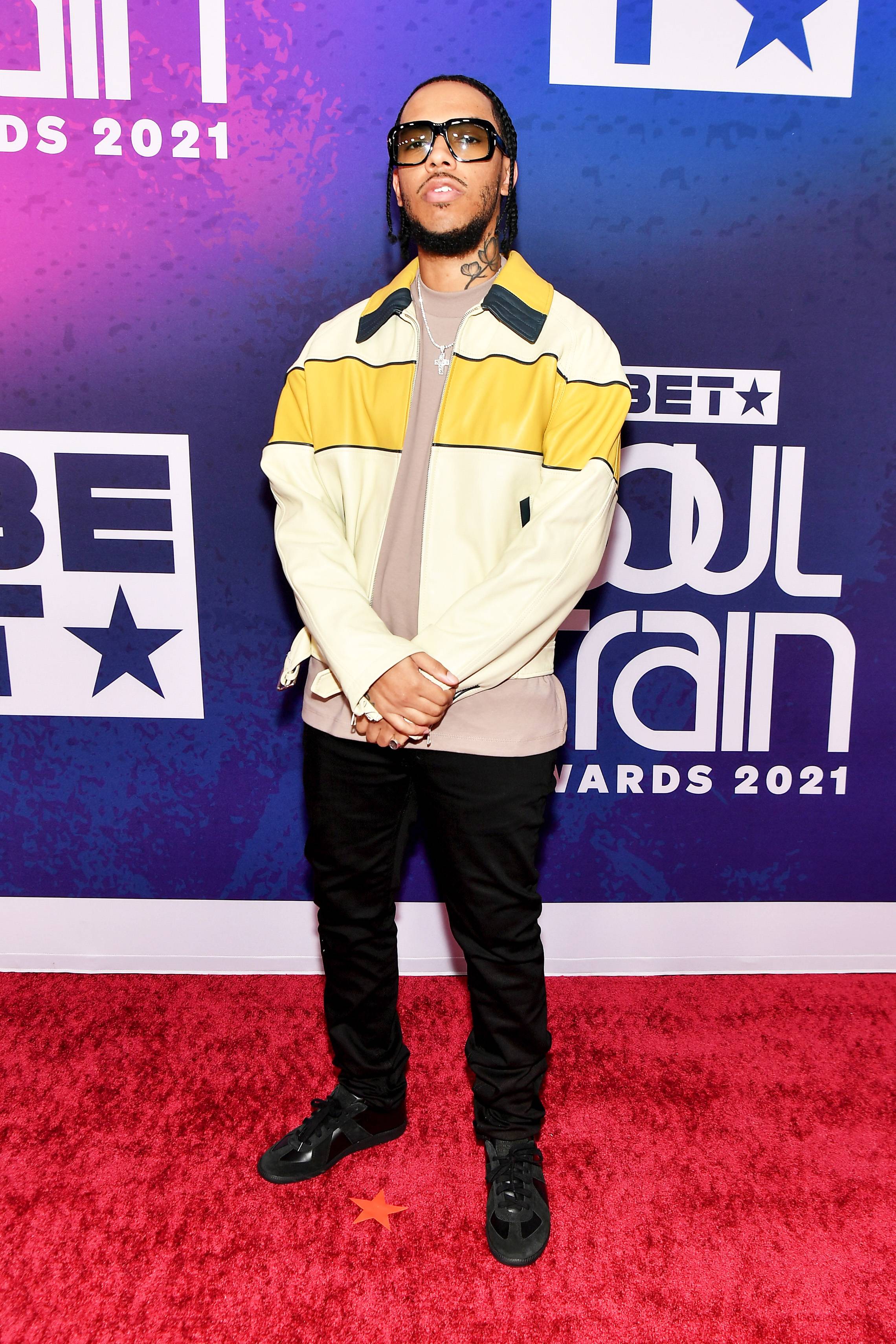 Singer-songwriter ELHAE served up - Image 4 from 2021 Soul Train Awards ...
