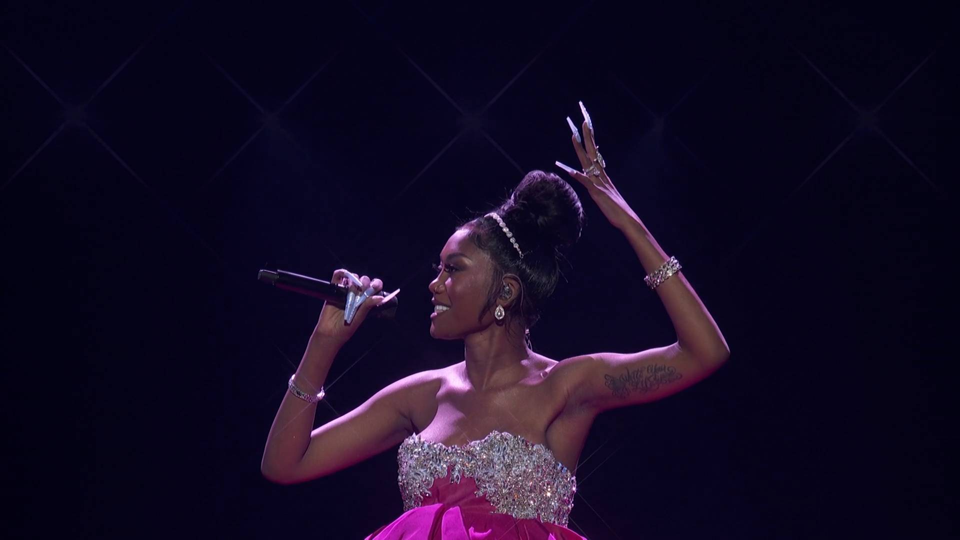 Muni Long steps out - Image 3 from BET Awards 2022: Muni Long's Fashion ...