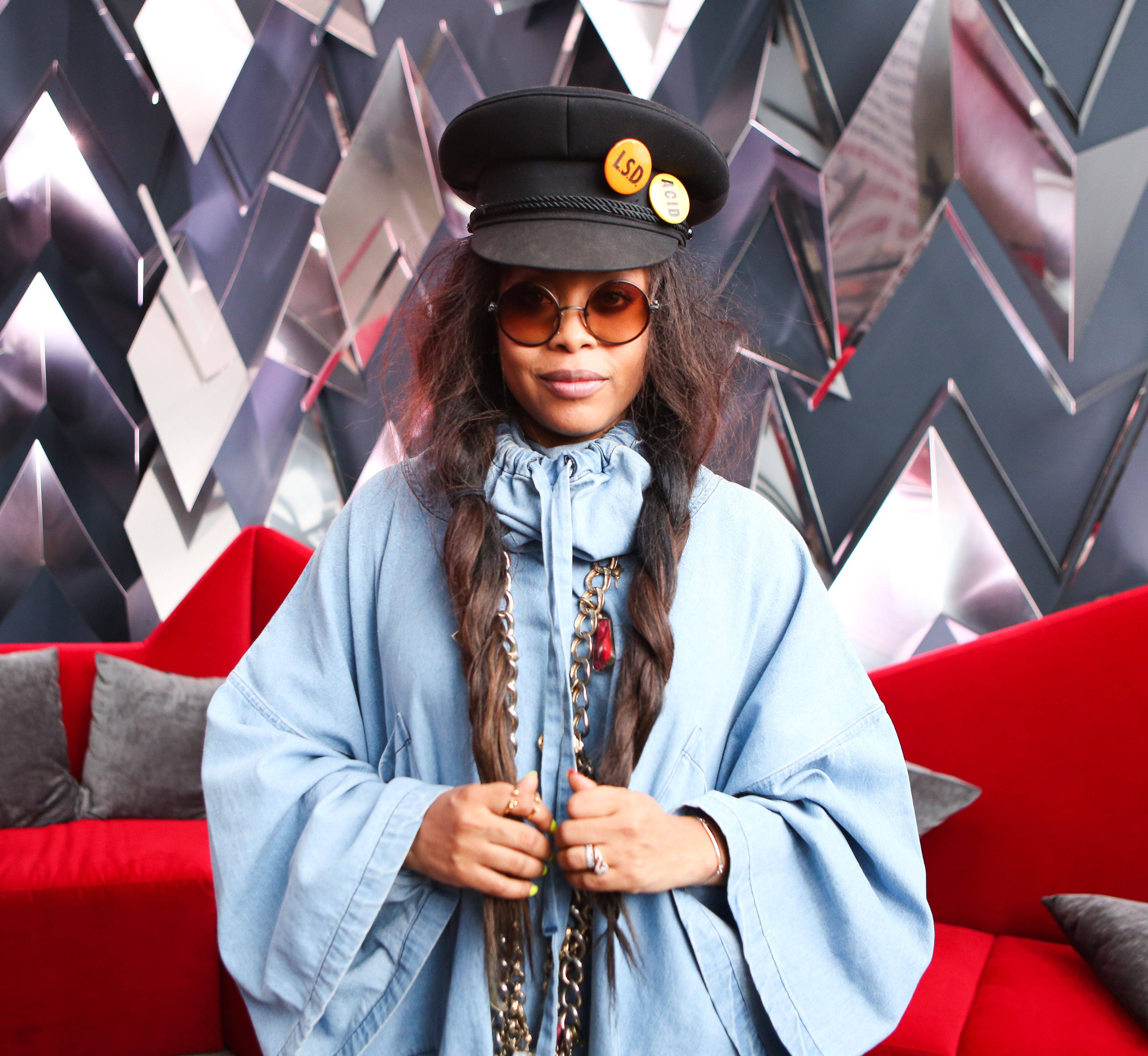 Watch Erykah Badu Dance in Her Underwear and Declare It "Fluffy Cuffing ...