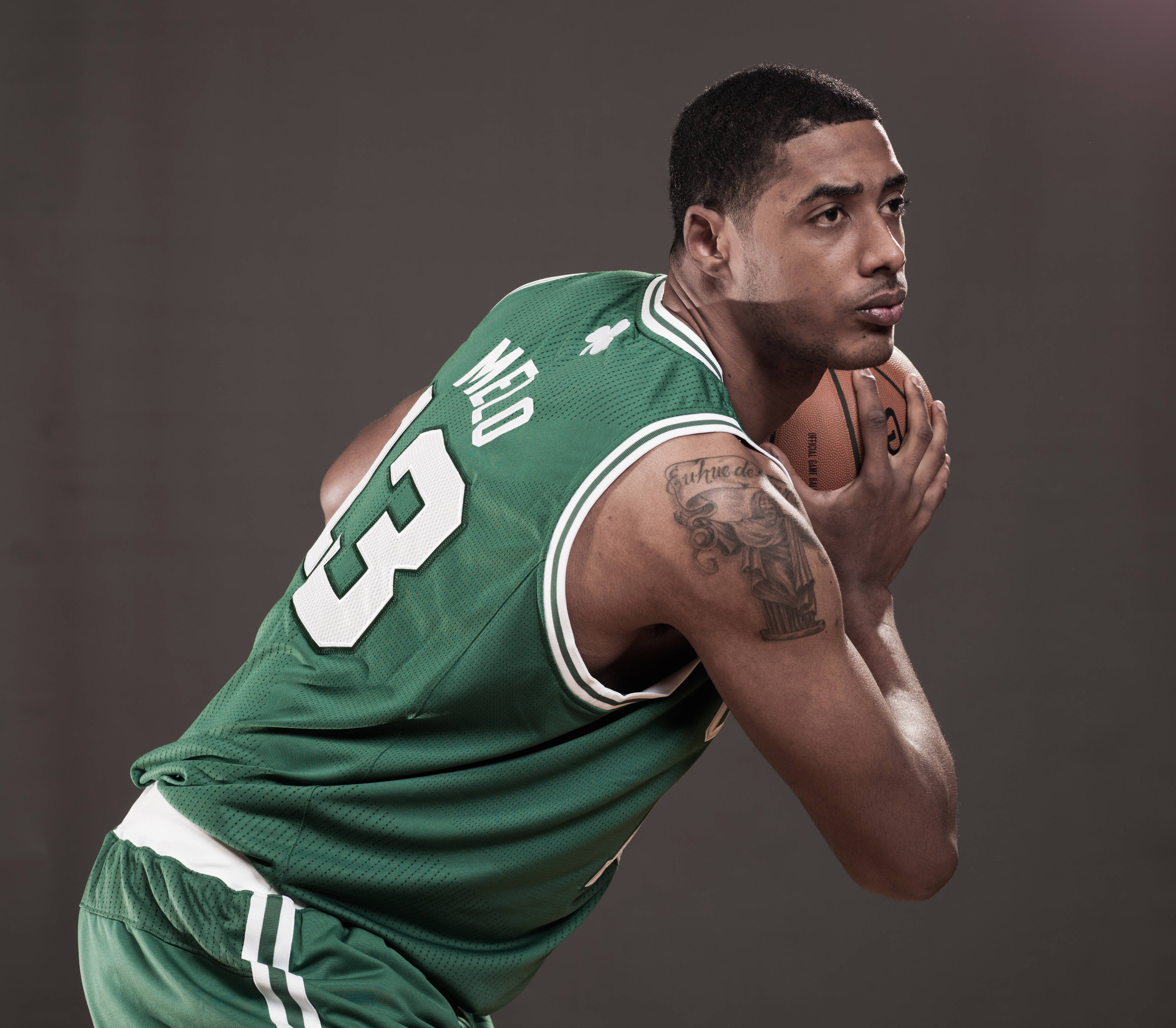 Prayers Up! Former Syracuse Player Fab Melo Found Dead In Brazil at 26 ...