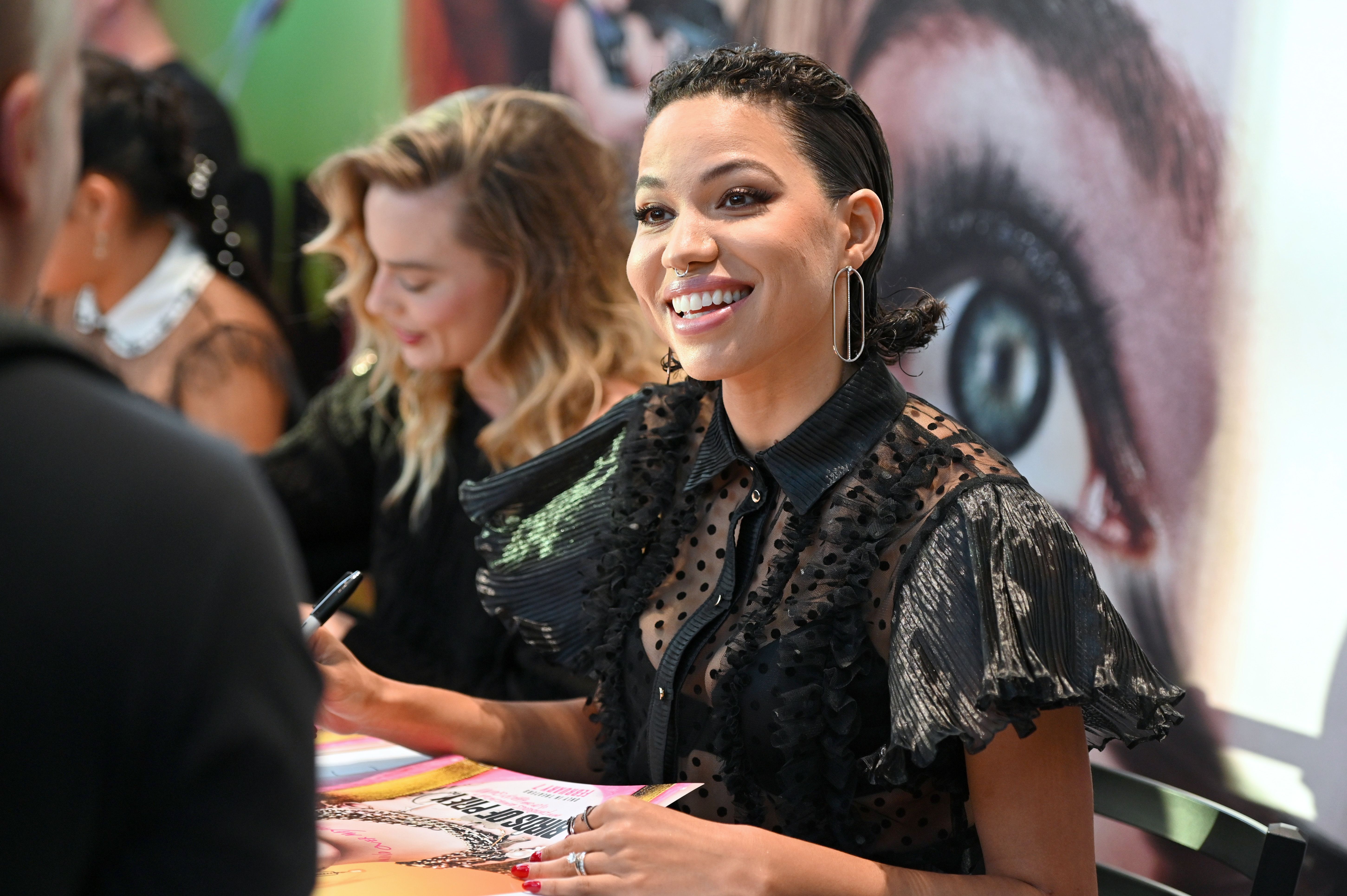 Jurnee Smollett Bell Flaunts Legs While Wearing A Sexy Leather Mini ...