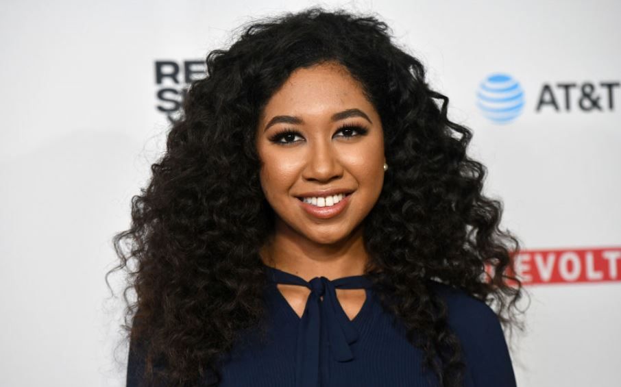 Aoki Lee Simmons Goes Surfing With Her Brothers And Debates Choosing A ...