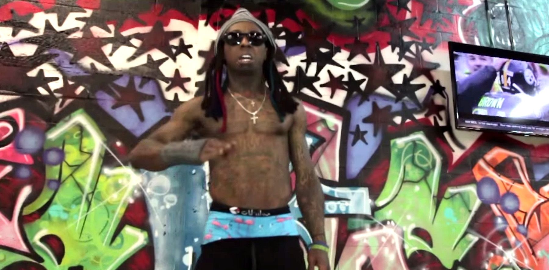 Lil Wayne Shows Off His Skateboarding Skills in 'Selsun Blue' Video ...