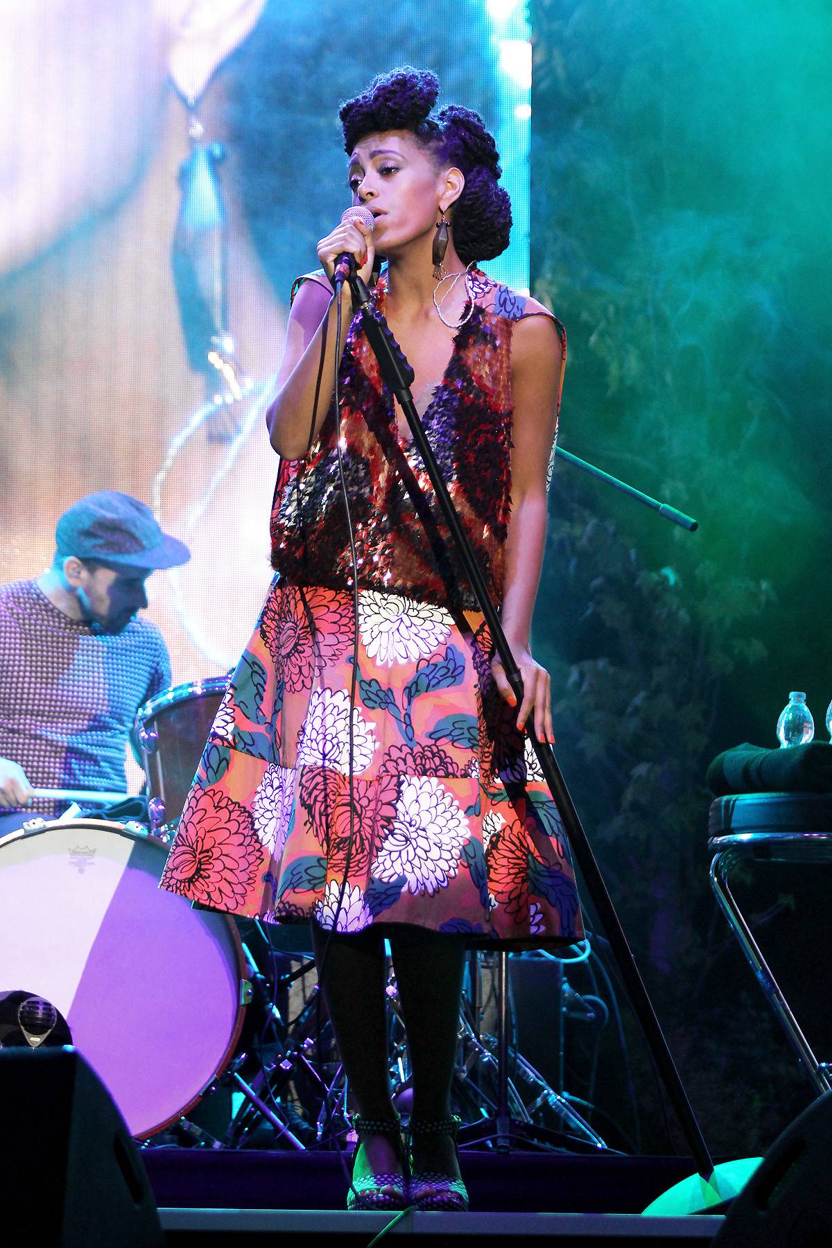 Silky Soul Singer - - Image 16 from Out and About: Jennifer Lopez Looks ...