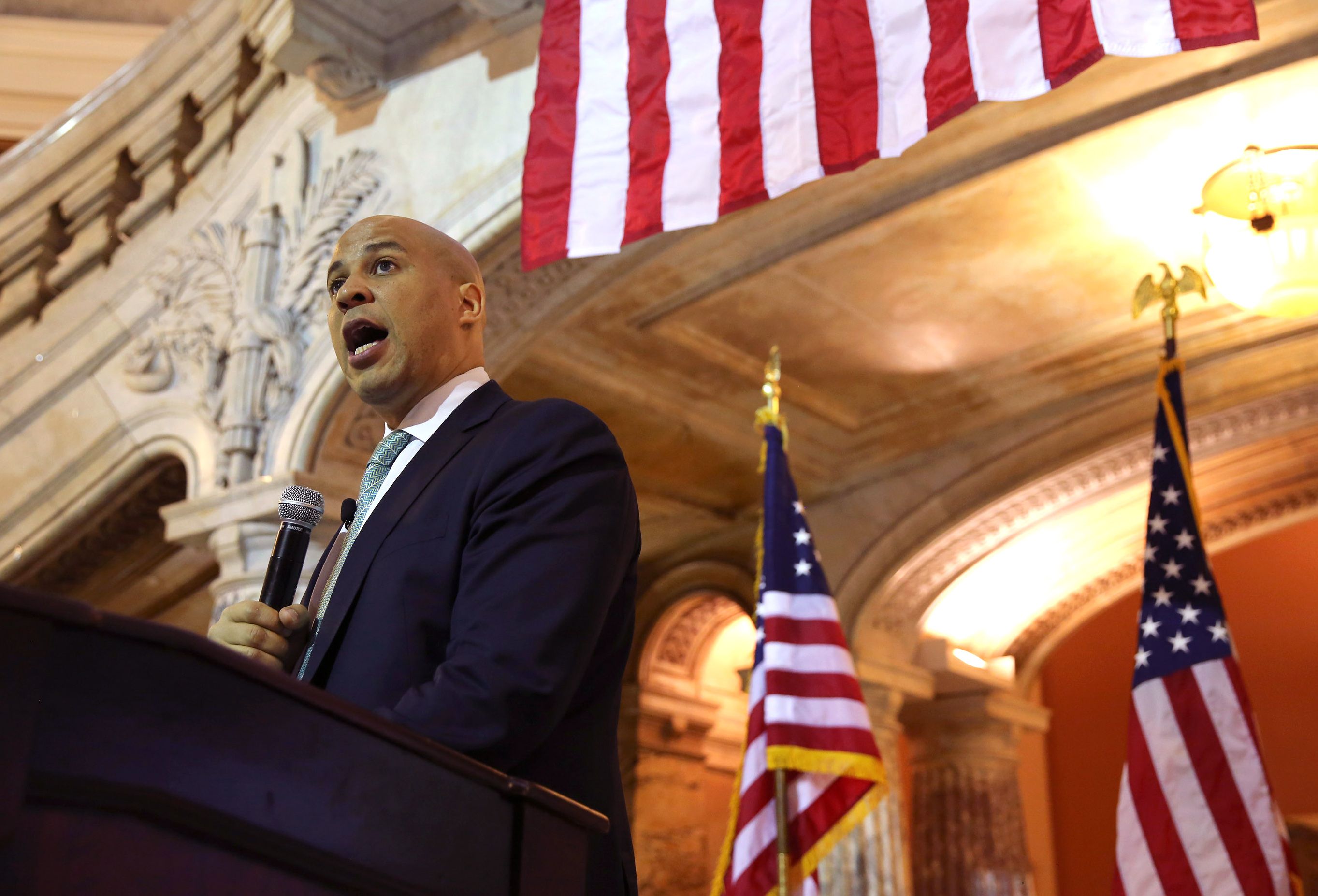 Obama Endorses Cory Booker's US Senate Bid | News | BET