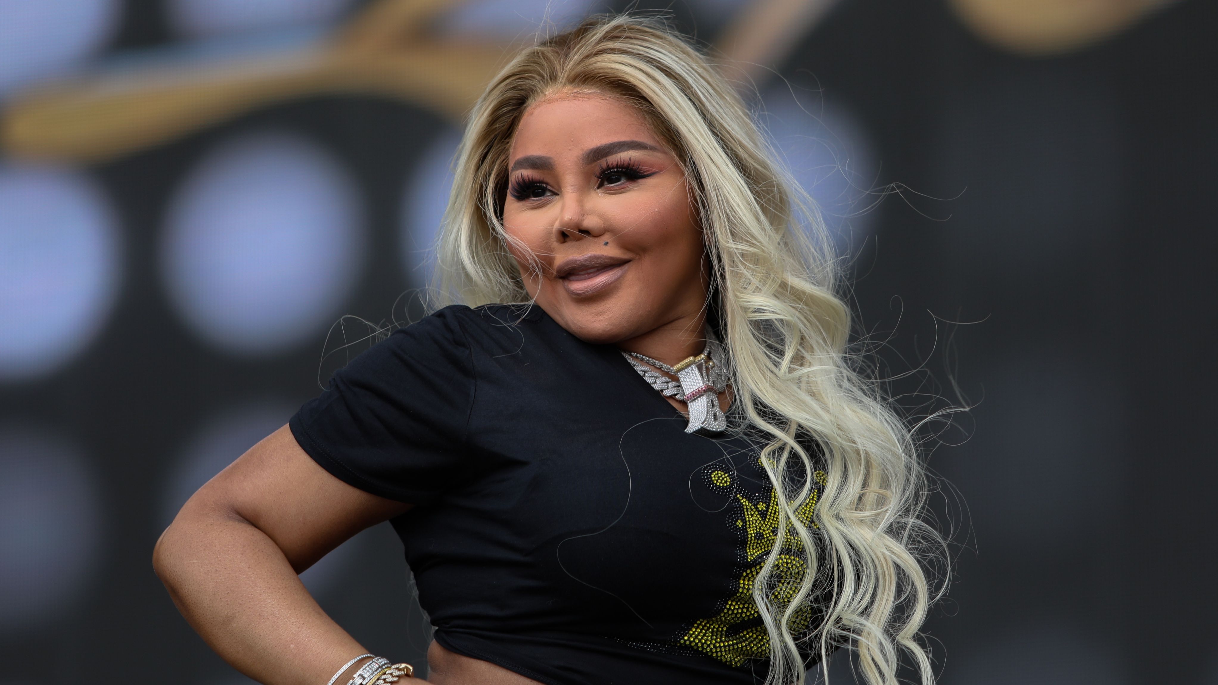 BET Current: Lil’ Kim Pens Heartfelt Tribute to Voletta Wallace ...