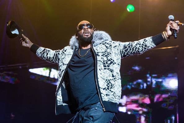 R. Kelly Did Something Extremely Gross ‘In Defiance’ At His Latest ...