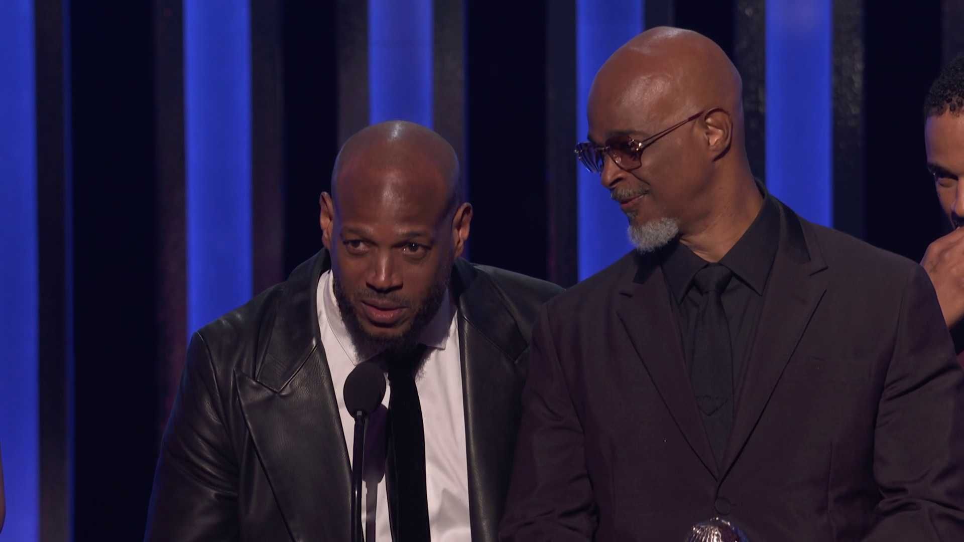 The Wayans Family Accepts the Hall of Fame Award - 56th NAACP Image ...