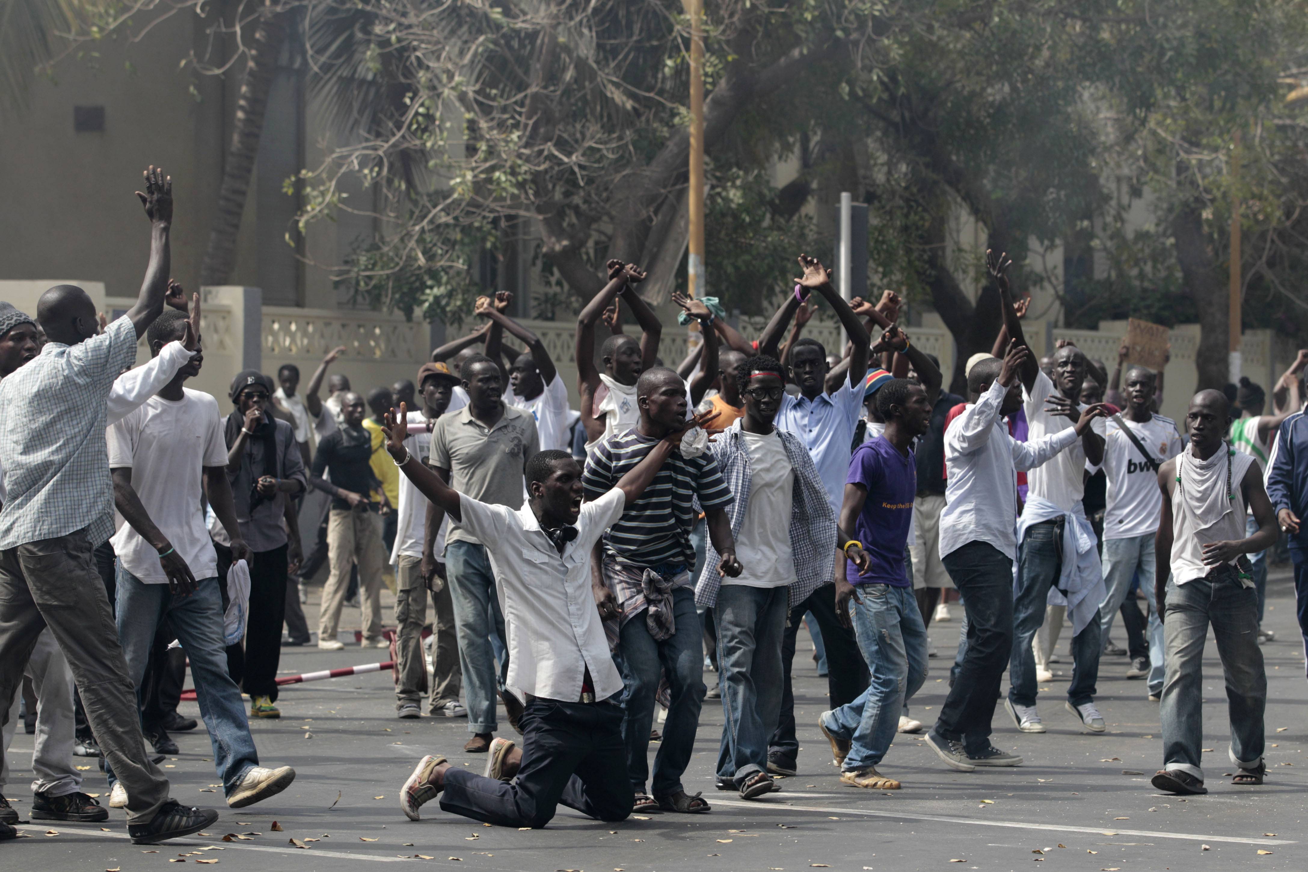 Presidential Protests - Lawmakers - Image 2 from Photos: Riots in ...