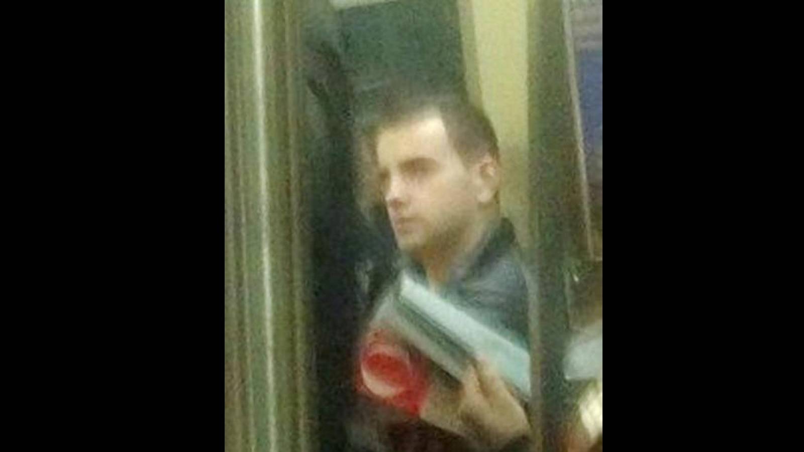 [look] Woman Catches Man Masturbating While Staring At Her On Nyc