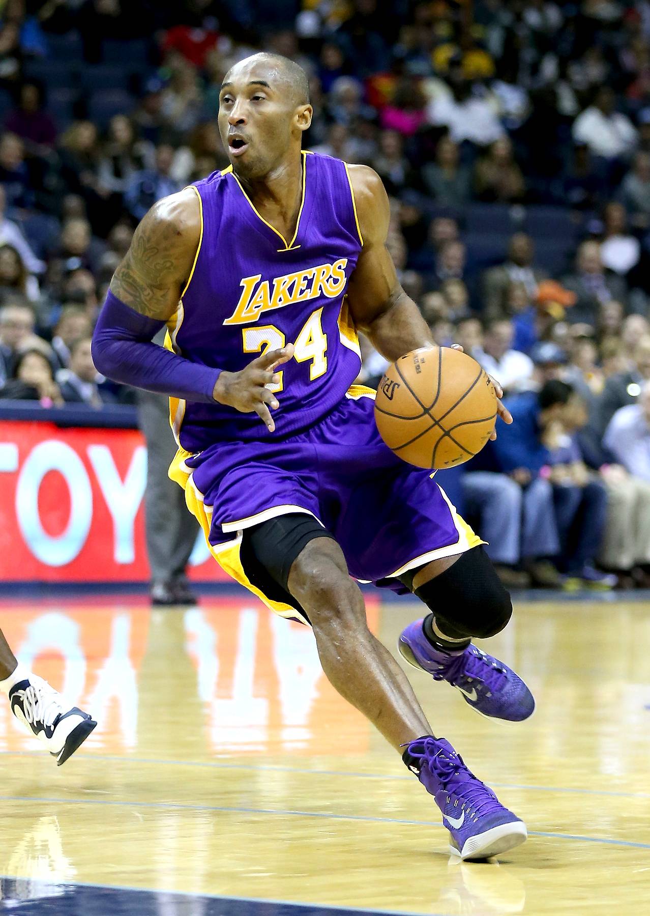 Kobe Bryant Sets Record - Image 17 from Sports Buzz: Manny Pacquiao ...