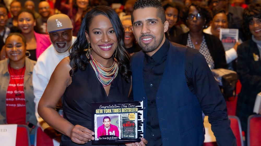 'Clay and Reecie Live' Goes Back On The Road For 'Beyond The Mic ...