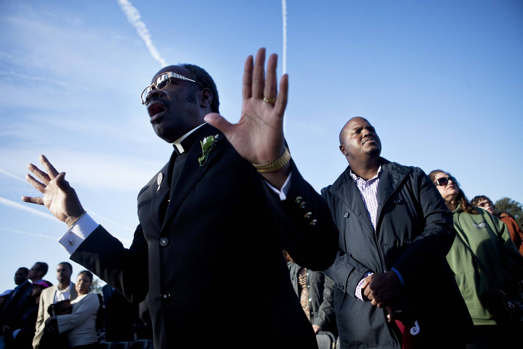 A Singing Tribute - - Image 11 from Photos: Thousands Come Out to ...