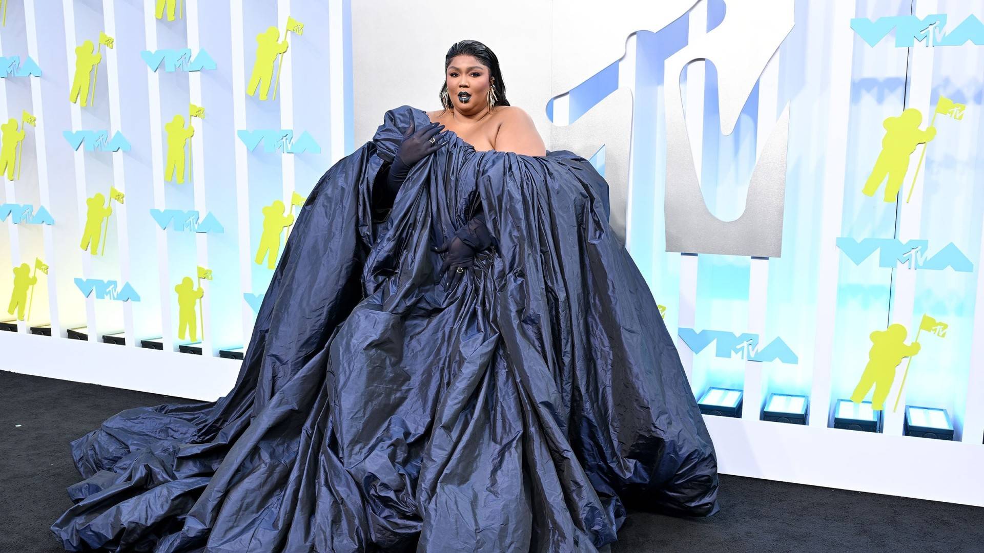 Lizzo’s 10 Best Looks of 2022 - (Video Clip) | BET