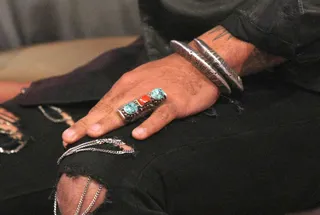 Uh-oh! - Hosts Bow - Image 11 from Exclusive Access: Lenny Kravitz ...