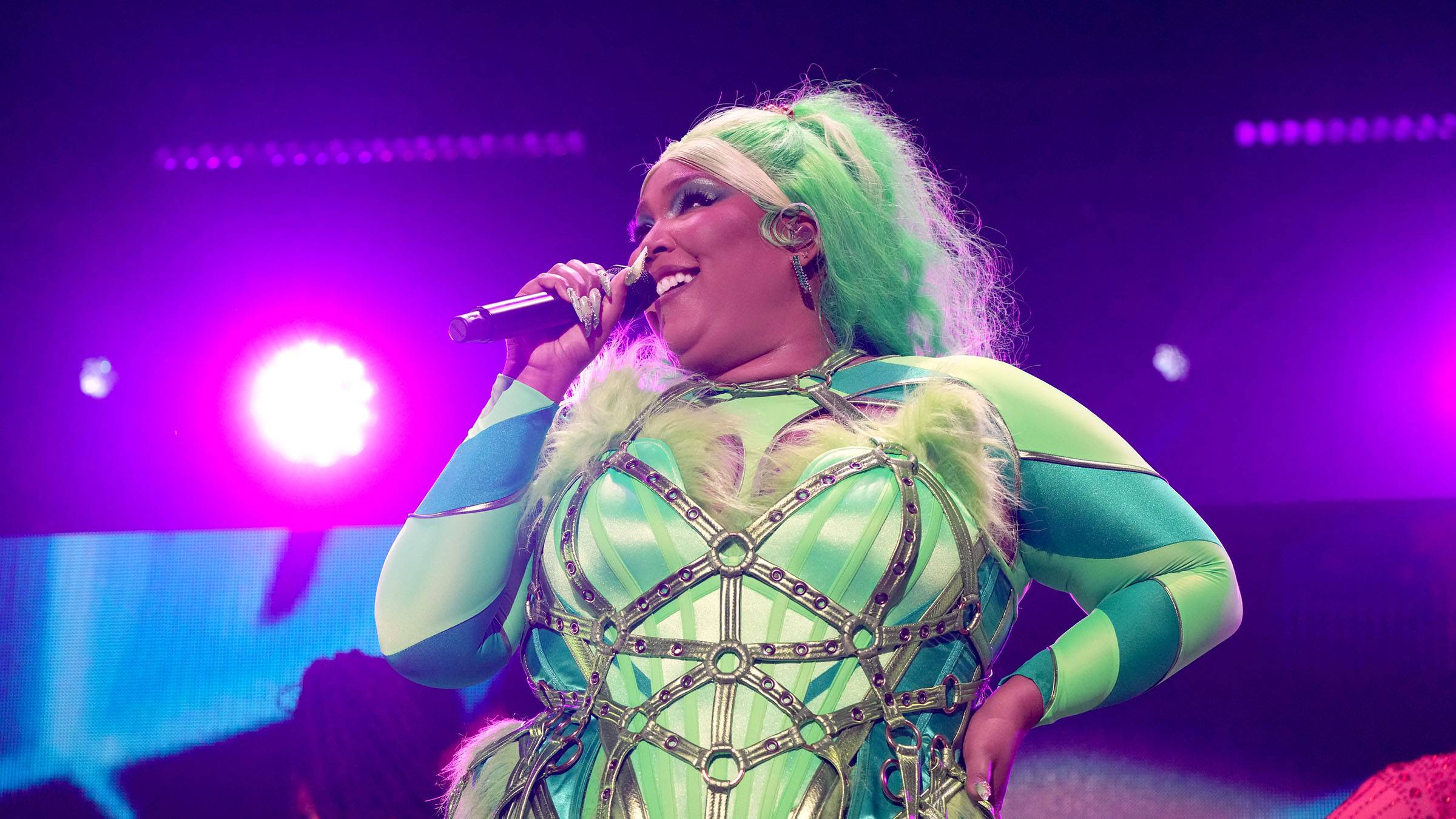 Lizzo Will Be Final ‘Saturday Night Live’ Musical Guest Of 2022 | News ...