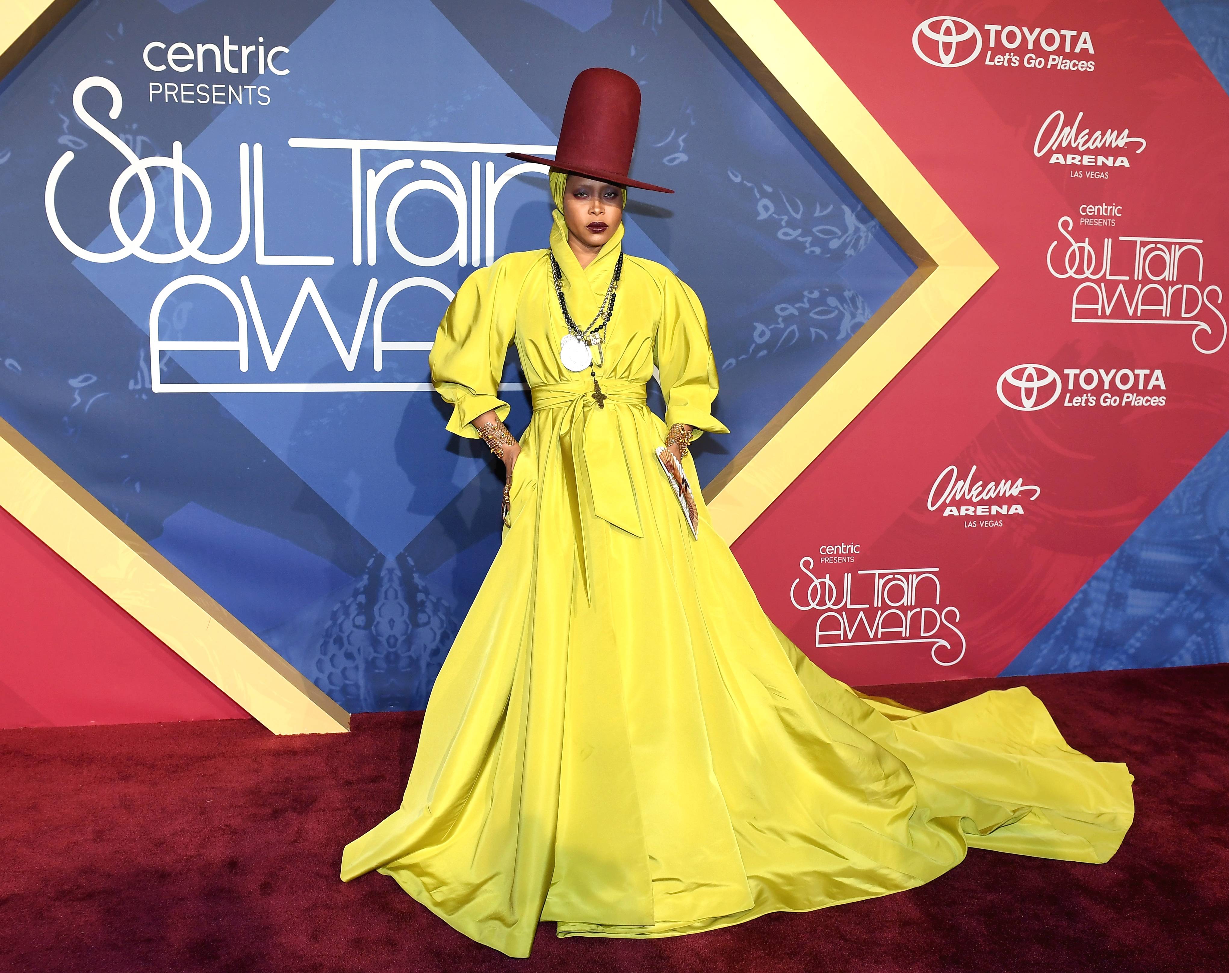 Hostess with the Most(ess) - Image 1 from Everything Erykah Badu Wore ...