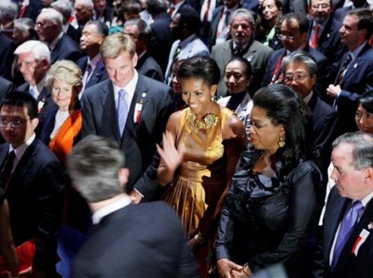 Obamas and Oprah Pitch - Image 18 from Bring that Week Back: Week of ...