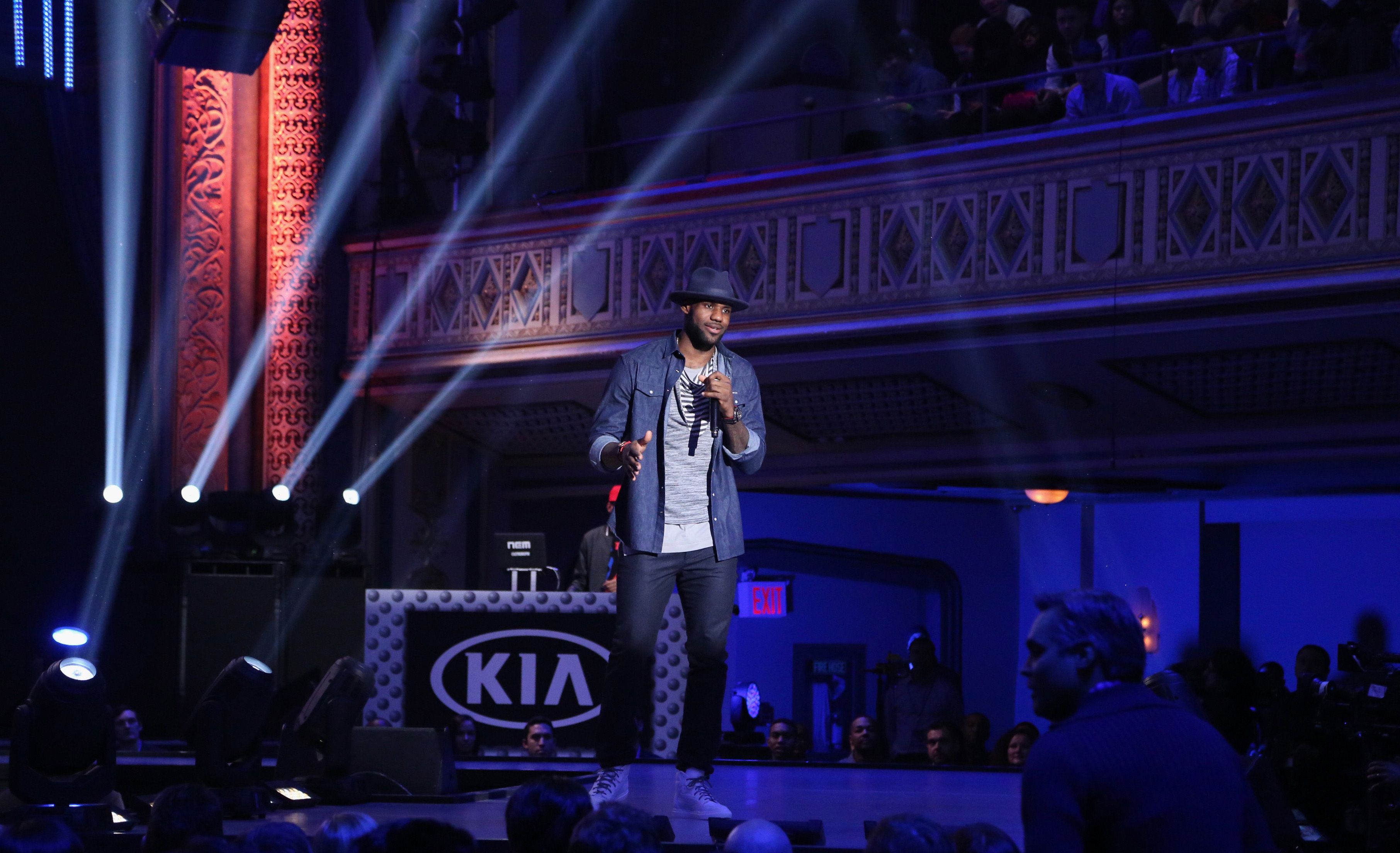 Stylin' on 'Em - - Image 15 from Out and About: NBA All-Star Weekend ...