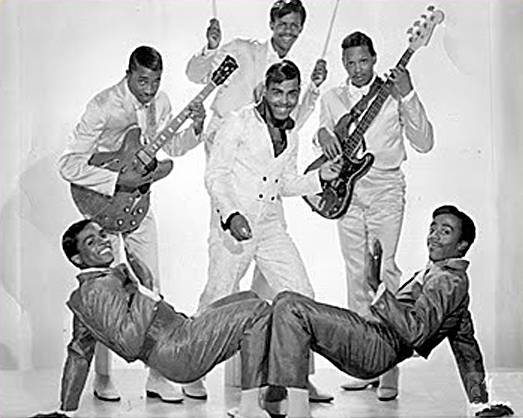 Maze Featuring Frankie Beverly - Image 4 from Maze Featuring Frankie ...