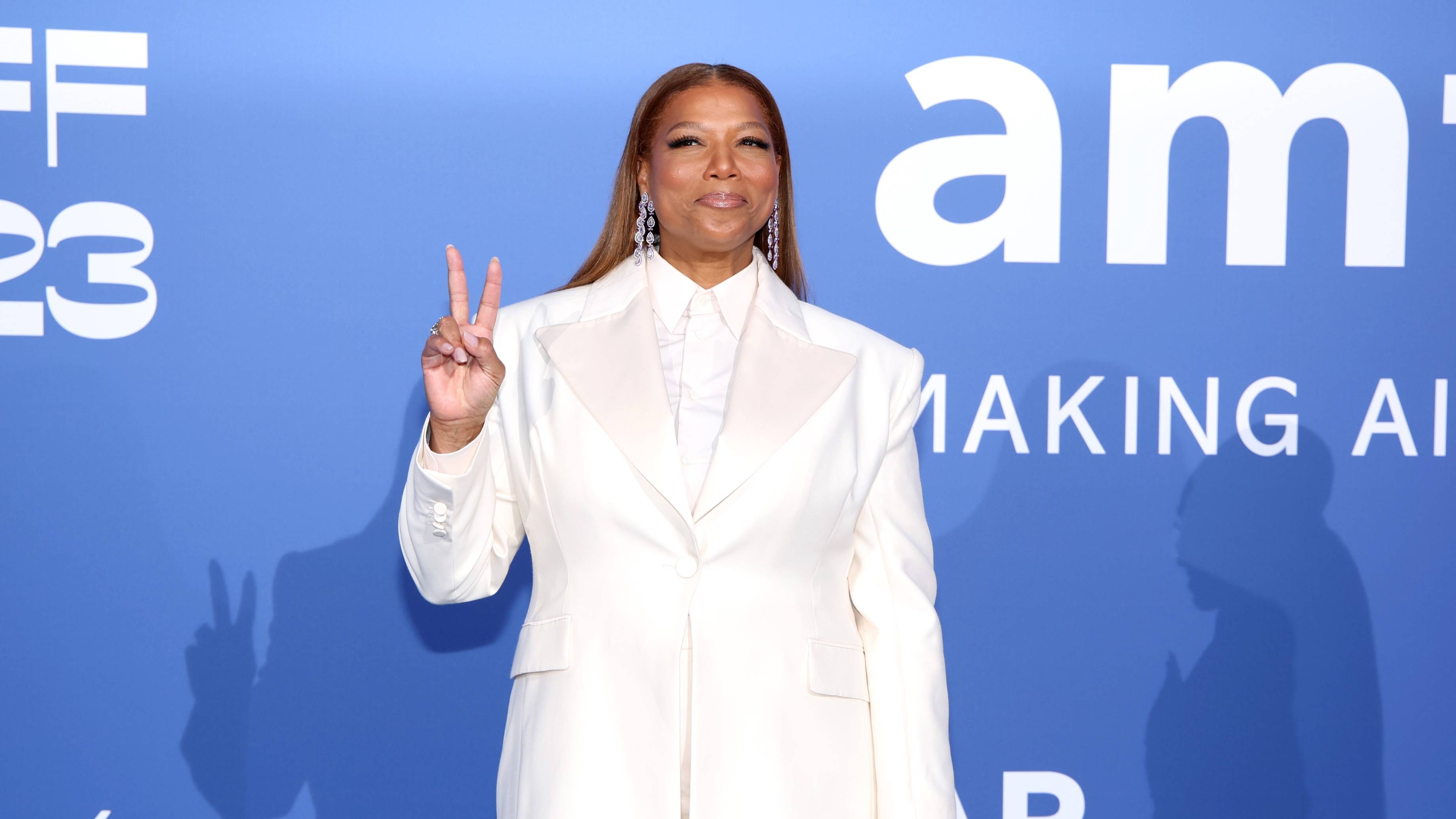 Queen Latifah Travlin Light