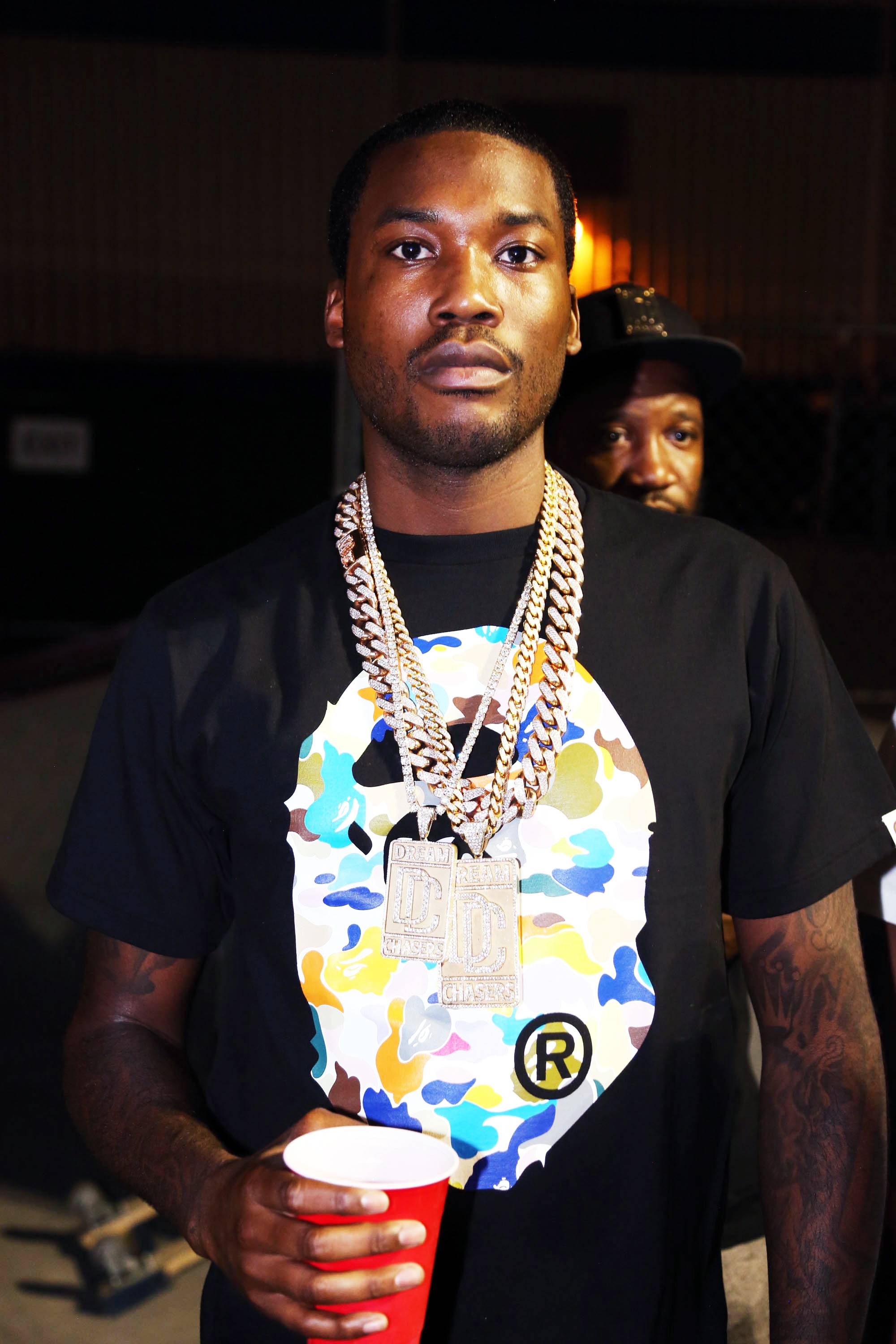 Meek Mill Sentenced To 2 To 4 Years In Jail Over Probation Violation ...