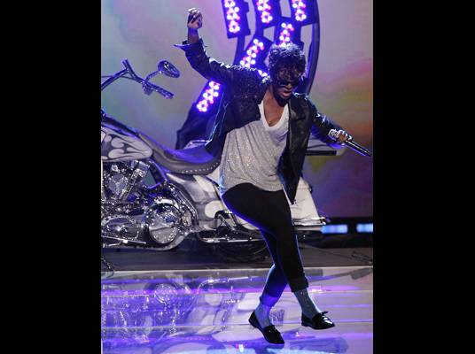 New Gallery Entry - Image 8 from 2009 BET Awards Performances | BET