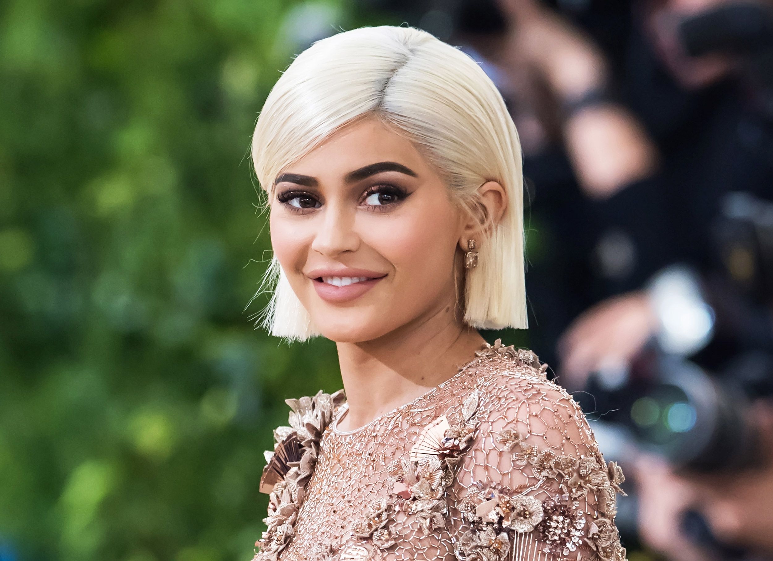 Kylie Jenner Looks Amazing In Her First Public Appearance Since Giving ...