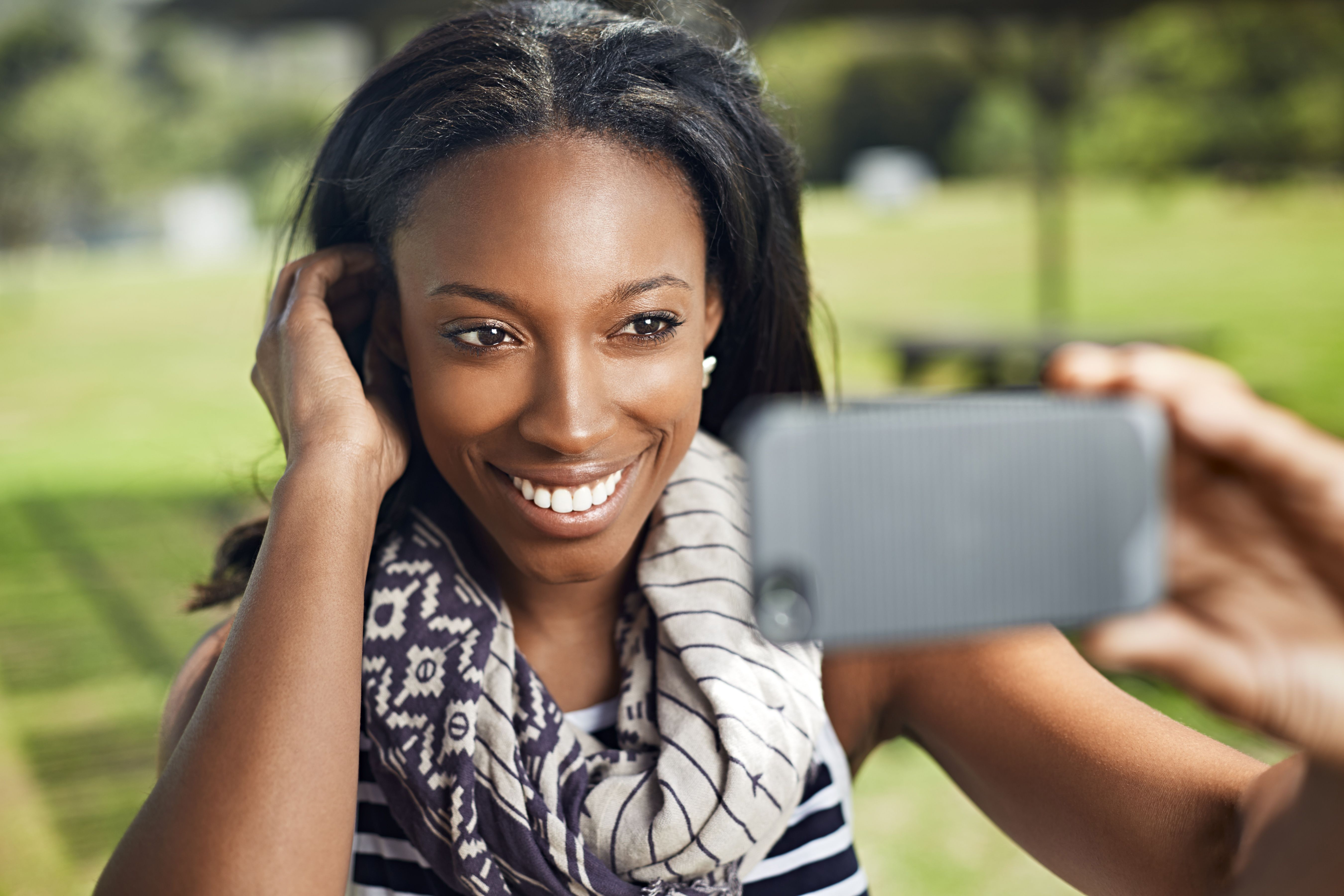 Using a Bad Photo - Image 2 from 9 Common Online Dating Mistakes You ...