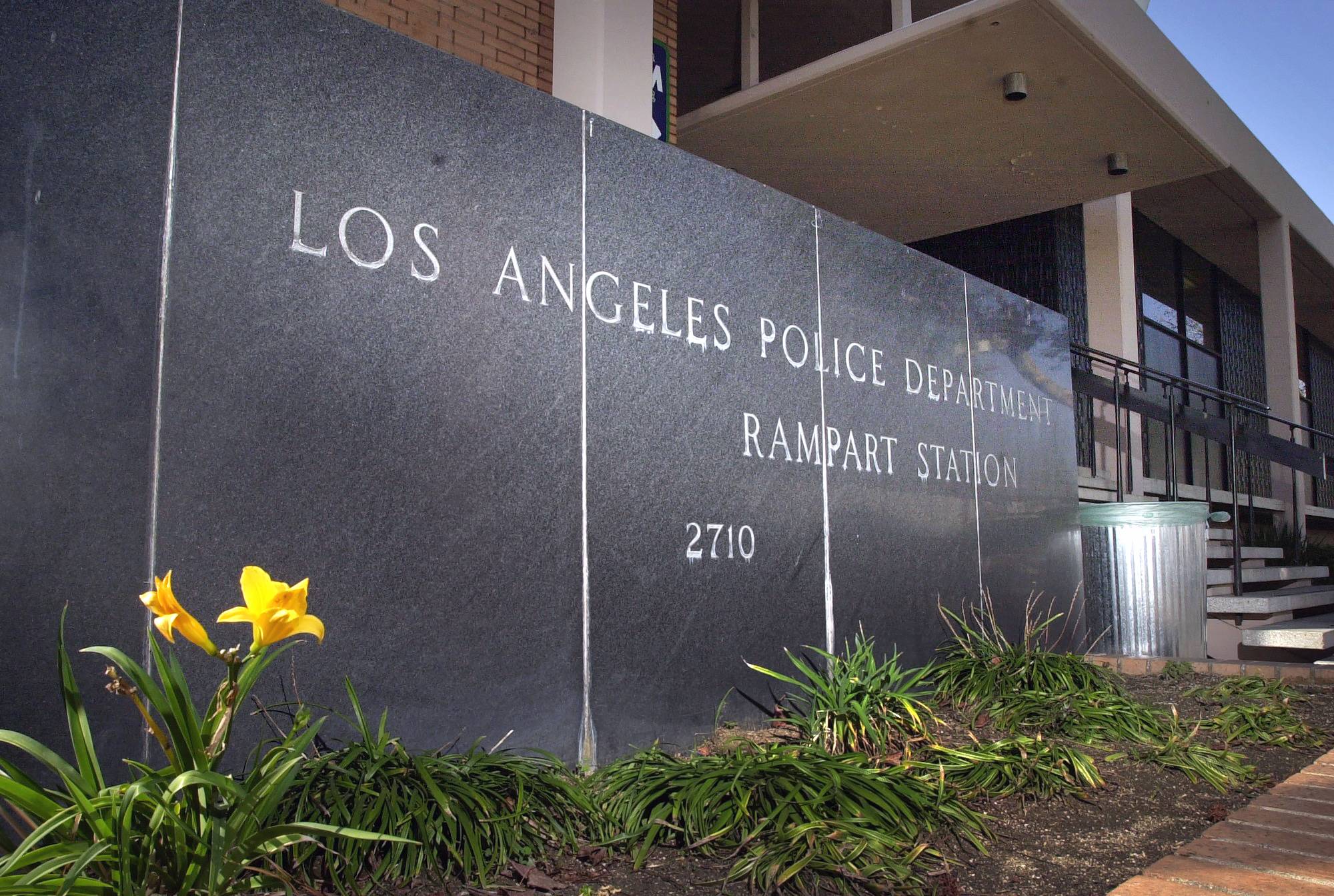 The Los Angeles Police - Image 4 from 7 of the Most Corrupt Police ...