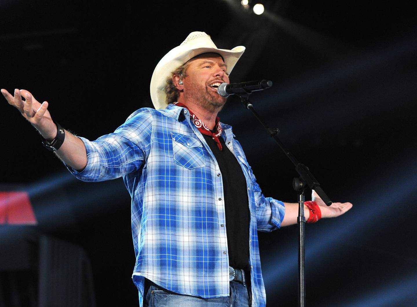 Toby Keith On The Deadline That Almost Stopped His Career News Cmt