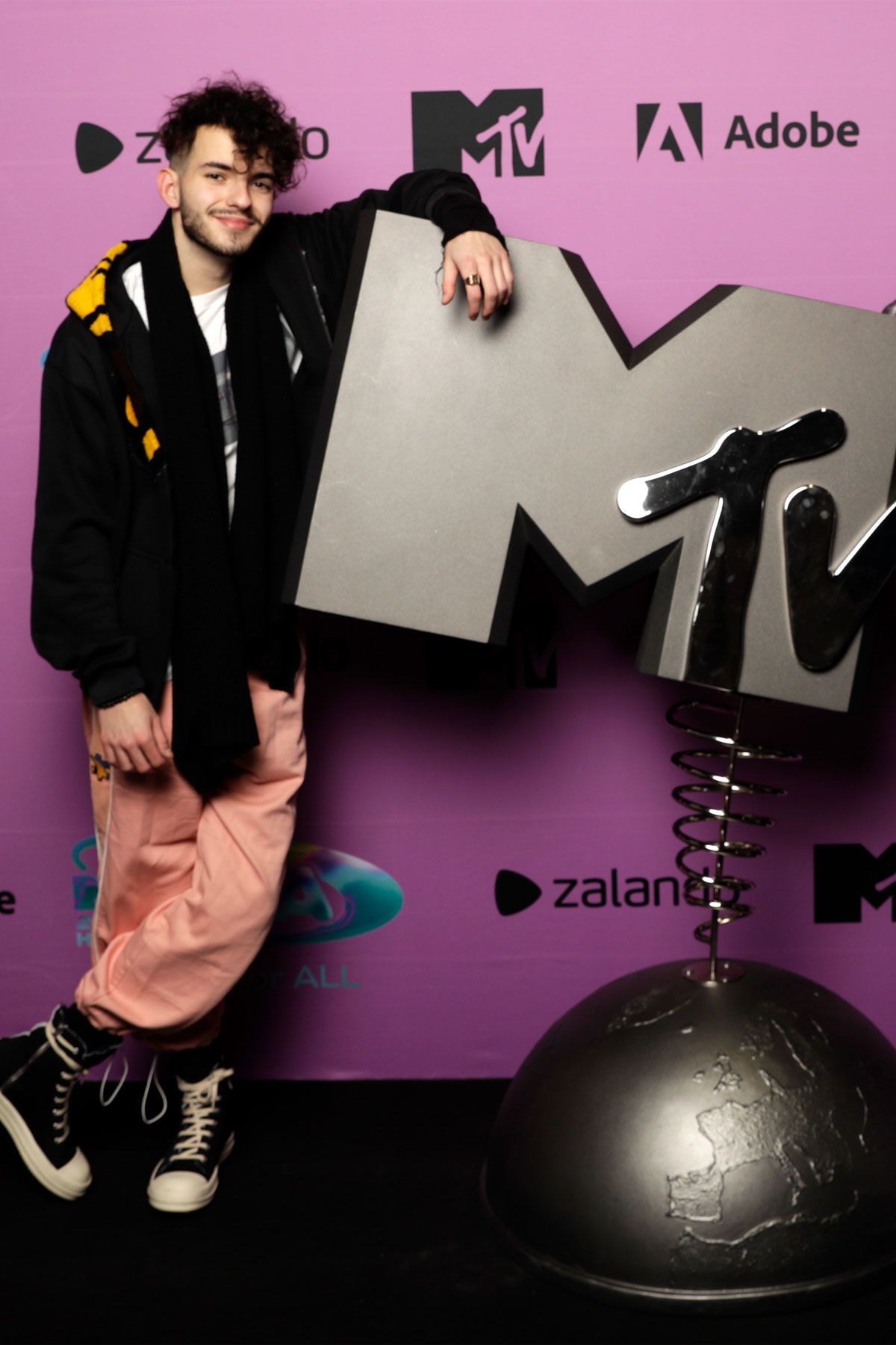 Azahriah - Image 6 from Hosts, Performers and Presenters - MTV EMA 2021 ...