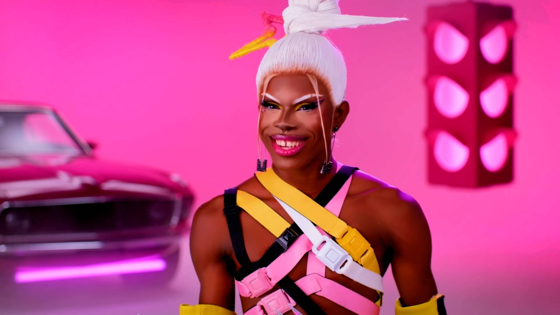 Meet the Queens - Luxx Noir London - RuPaul's Drag Race (Video Clip) | MTV Meet the Queens - Luxx Noir London - RuPaul's Drag Race (Video Clip) | MTV