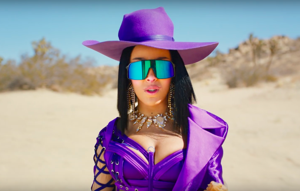 Doja Cat Destroys Cars And Slithers With Snakes In Villainous 'Rules ... Doja Cat Destroys Cars And Slithers With Snakes In Villainous 'Rules ...