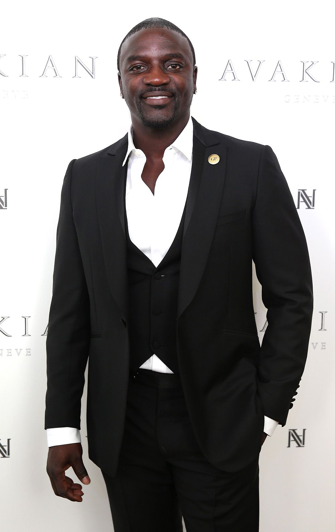 Akon Gives Power to - Image 7 from 20 Really Nice Things Music Stars ...