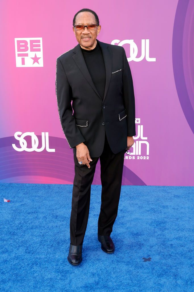 Gospel great, television host - Image 4 from Soul Train Awards 2022 ...