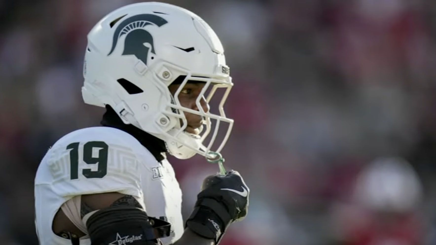 Michigan State Football Player Armorion Smith on Raising Four Siblings ...