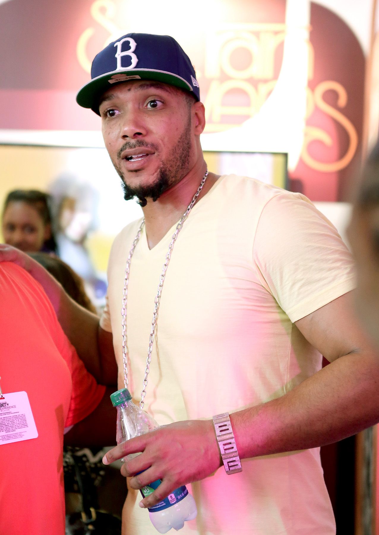 Lyfe Jennings - Lyfe - Image 5 from Music Stars on the Run | BET