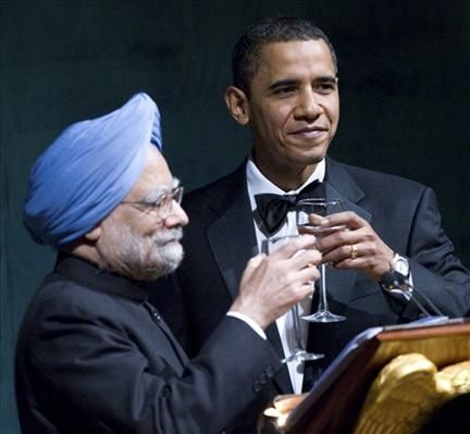 Leaders Toast - President - Image 8 from Photos: Obamas Host First ...