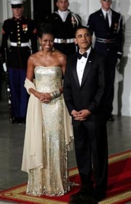 Awaiting the Guests of - Image 2 from Photos: Obamas Host First State ...