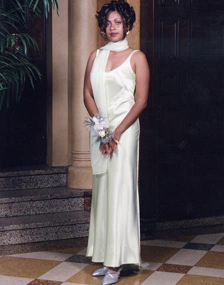 Before She Was A - Image 6 from The Best Celebrity Prom Pictures Ever ...