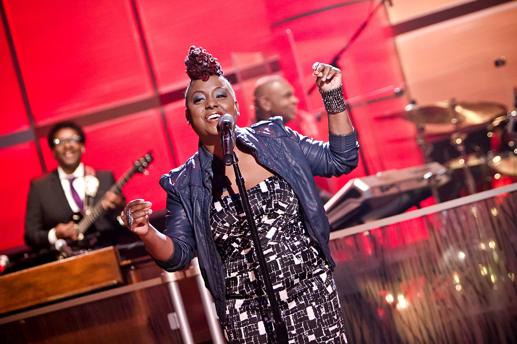 More Pieces - Ledisi - Image 14 from LisaRaye McCoy and Charity Shea ...