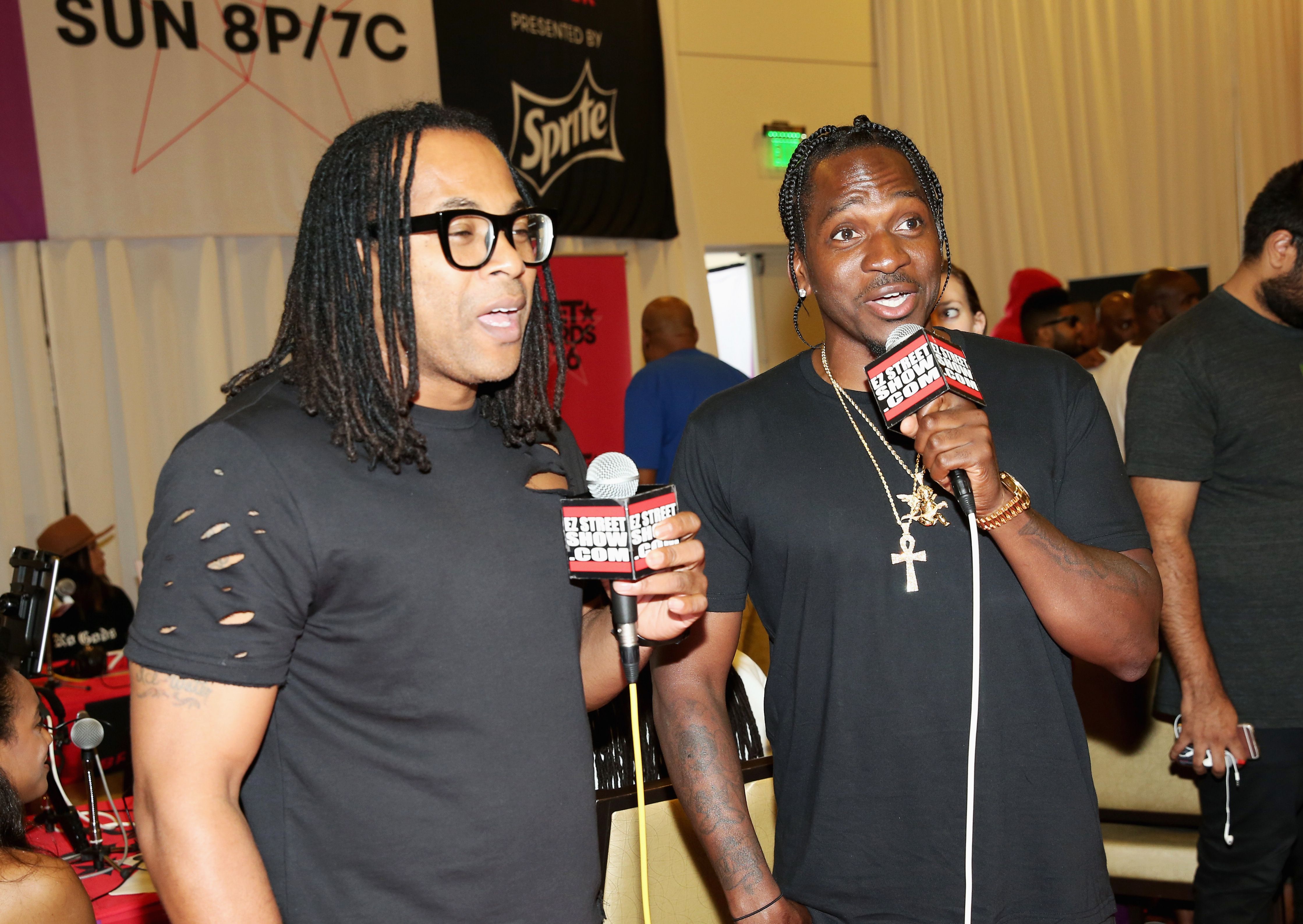 Keeping It Cool - - Image 7 from Celebrities Hit the Radio Broadcast ...