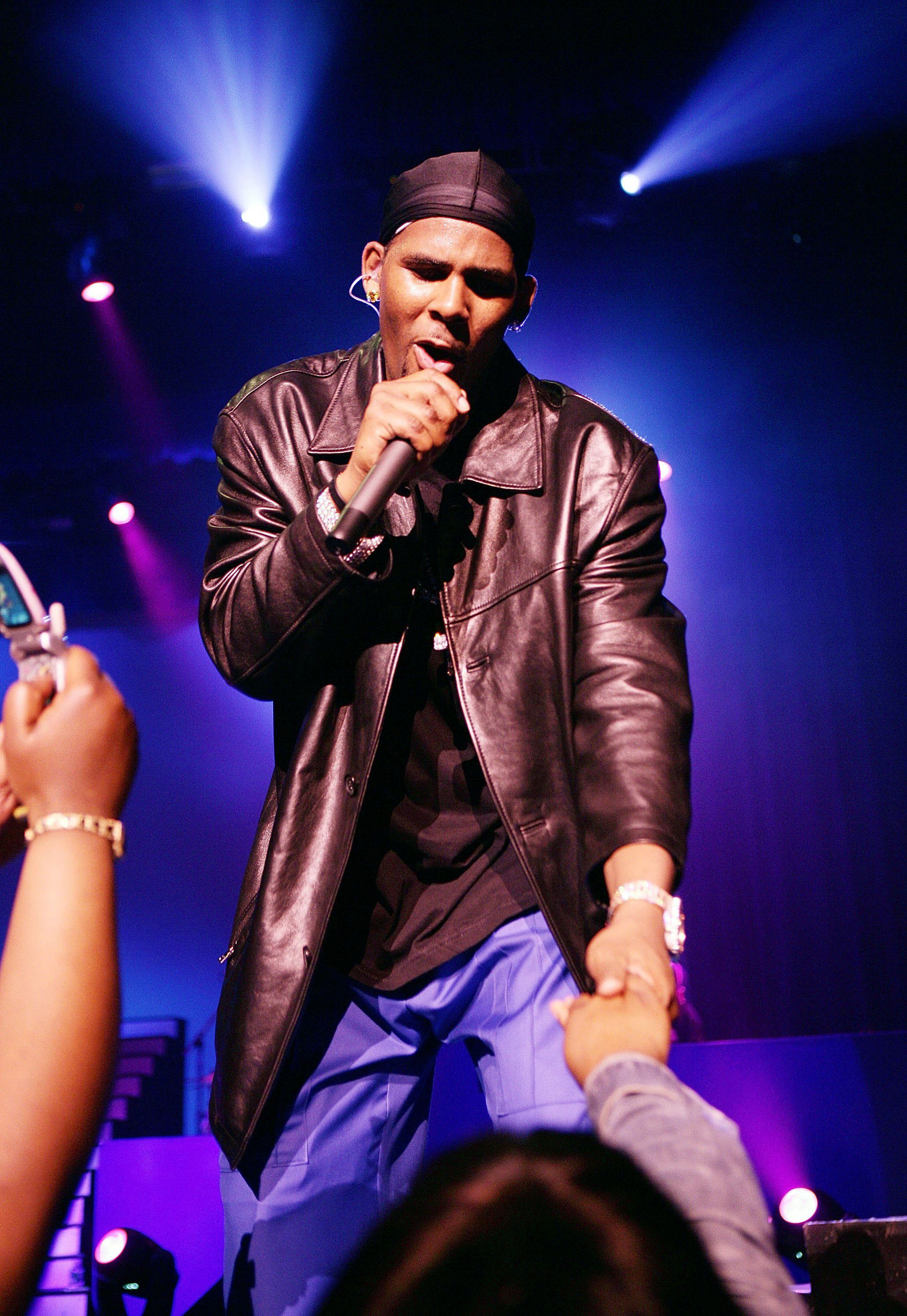 R. Kelly, Featuring Jay - Image 12 from 12 of R. Kelly's Catchiest ...
